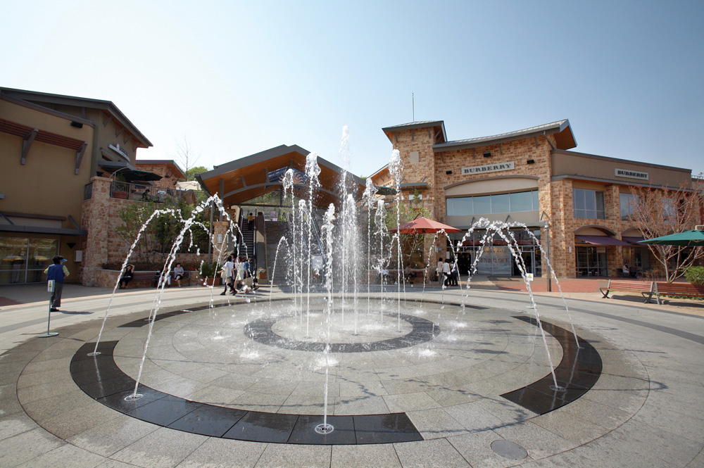 Do Business at Yeoju Premium Outlets, a Simon Property.