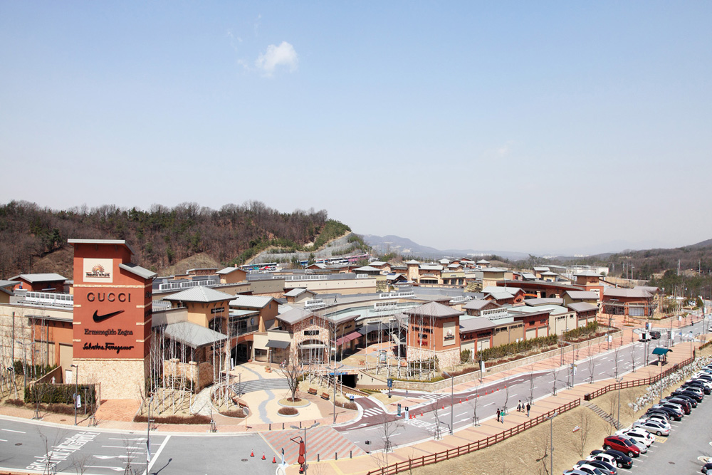 Do Business at Yeoju Premium Outlets, a Simon Property.