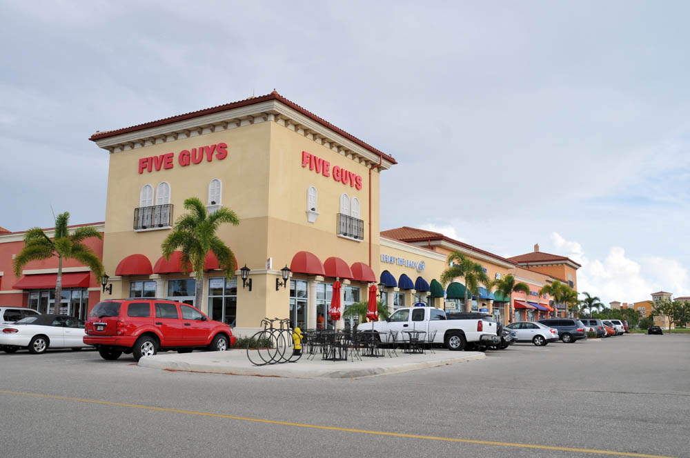 Do Business at Coconut Point Community Center, a Simon Property.